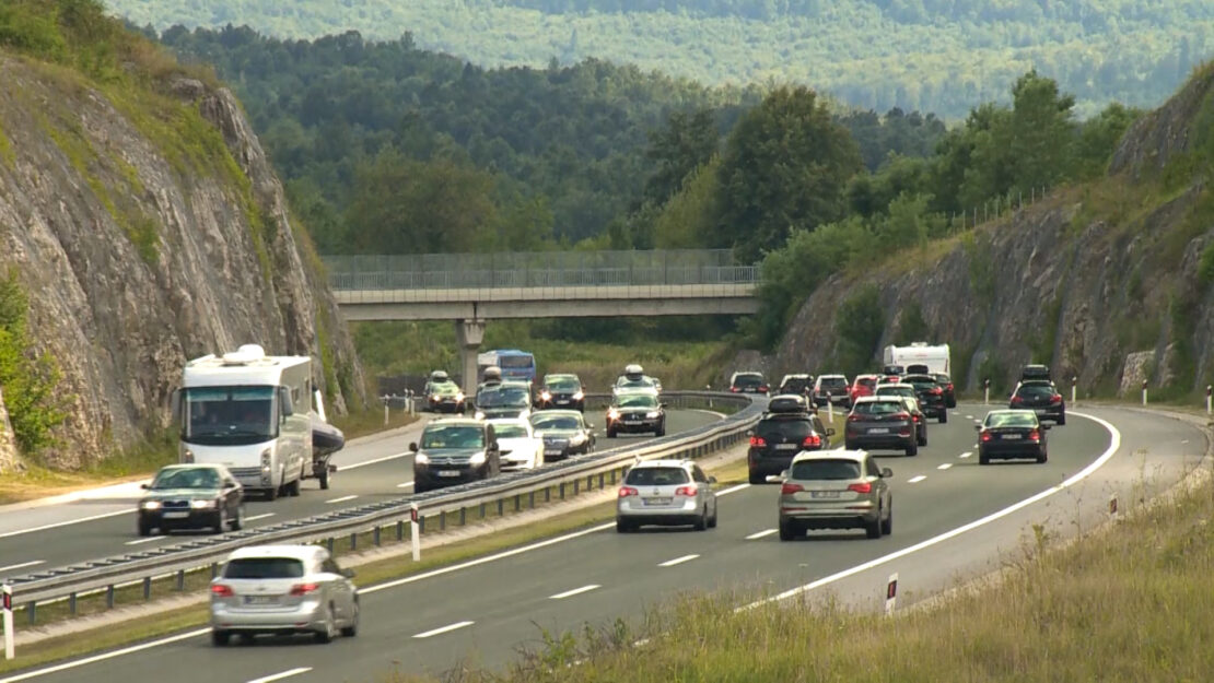 HAK upozorava vozače: Na autocesti A7 uočena srna - N1