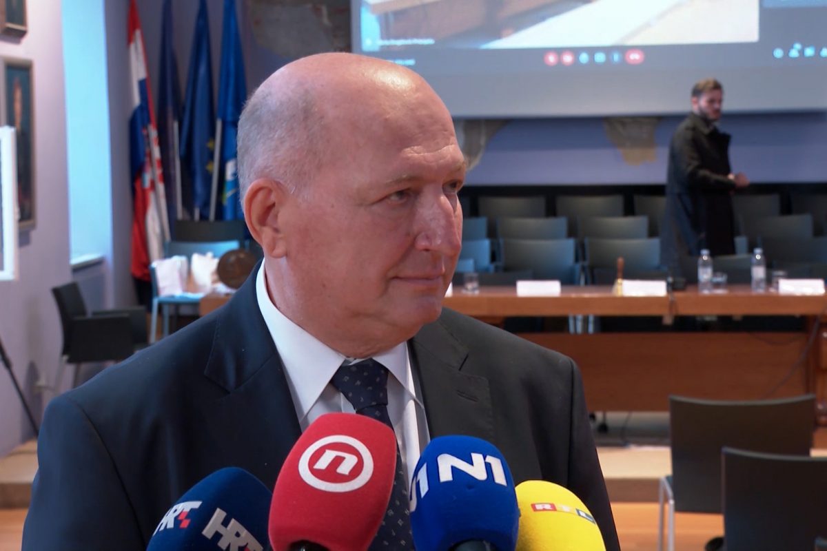 Šef Ustavnog suda objasnio zašto je o Milanoviću u ožujku govorio jedno ...