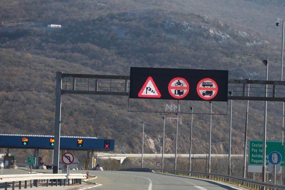 Zbog olujnog vjetra za sav promet zatvorene dionice autocesta A1 i A6 - N1