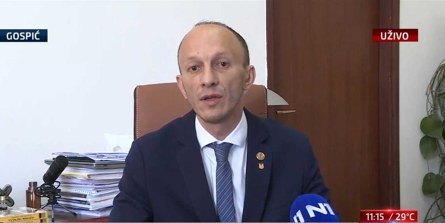 Petry odgovorio Milinoviću: Hitno mora posjetiti neku zdravstvenu ...