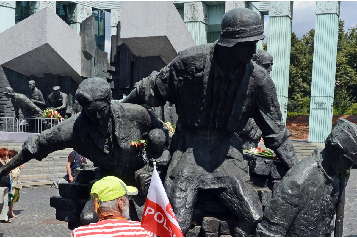 Poljska srušila četiri spomenika Crvenoj armiji - N1
