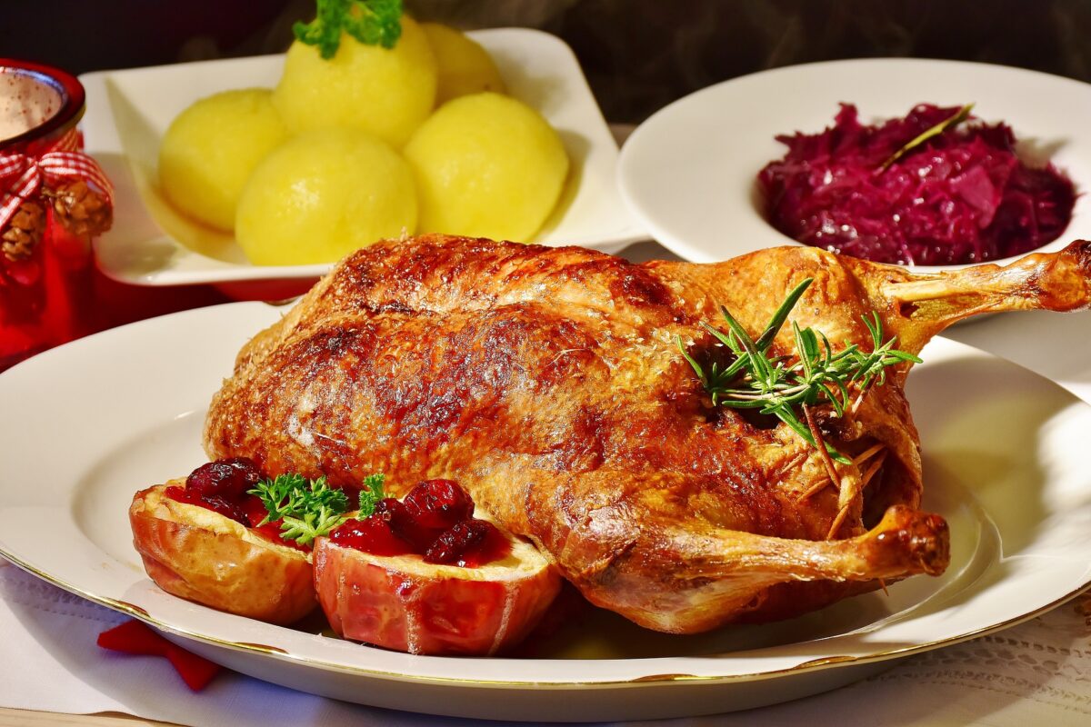 Najlakši recept za pečenu patku: Ručak u kojem će mnogi uživati - N1
