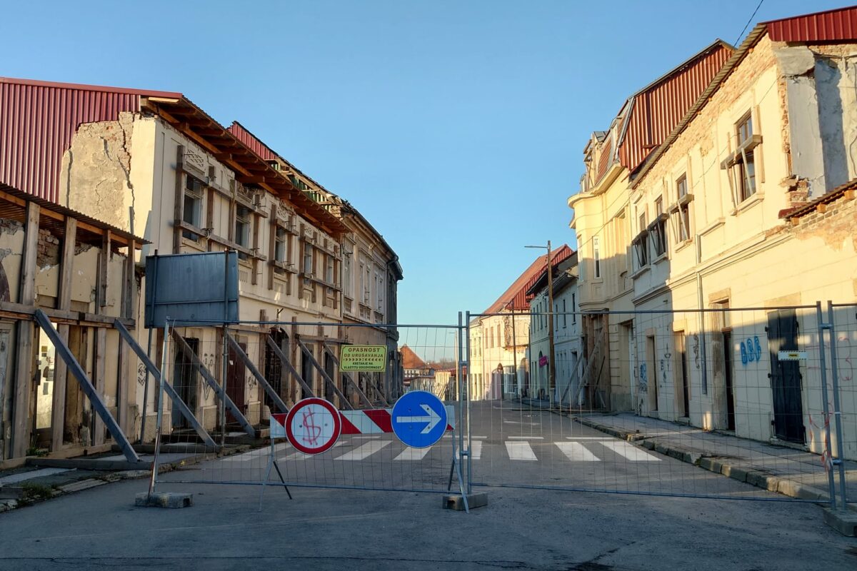 52 families receive keys to new flats in Glina within post-quake ...