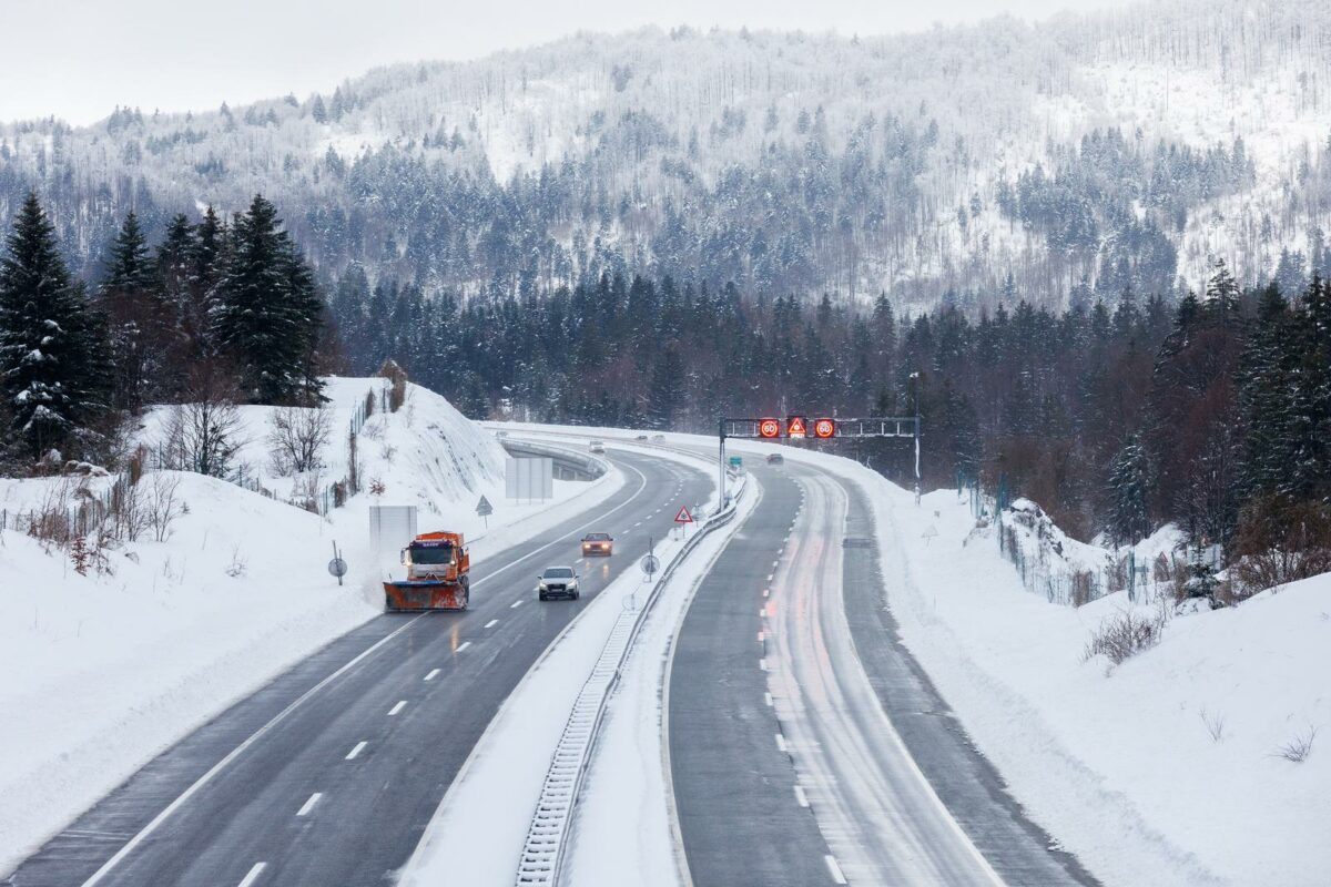 Veliki problemi u prometu zbog vremena: Evo koje ceste su sve zatvorene - N1