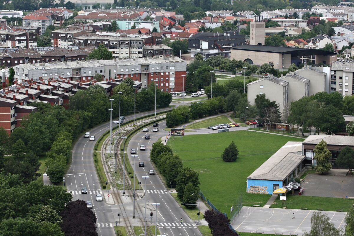 Trojica razbojnika u Zagrebu napala i lakše ozlijedila maloljetnu osobu ...
