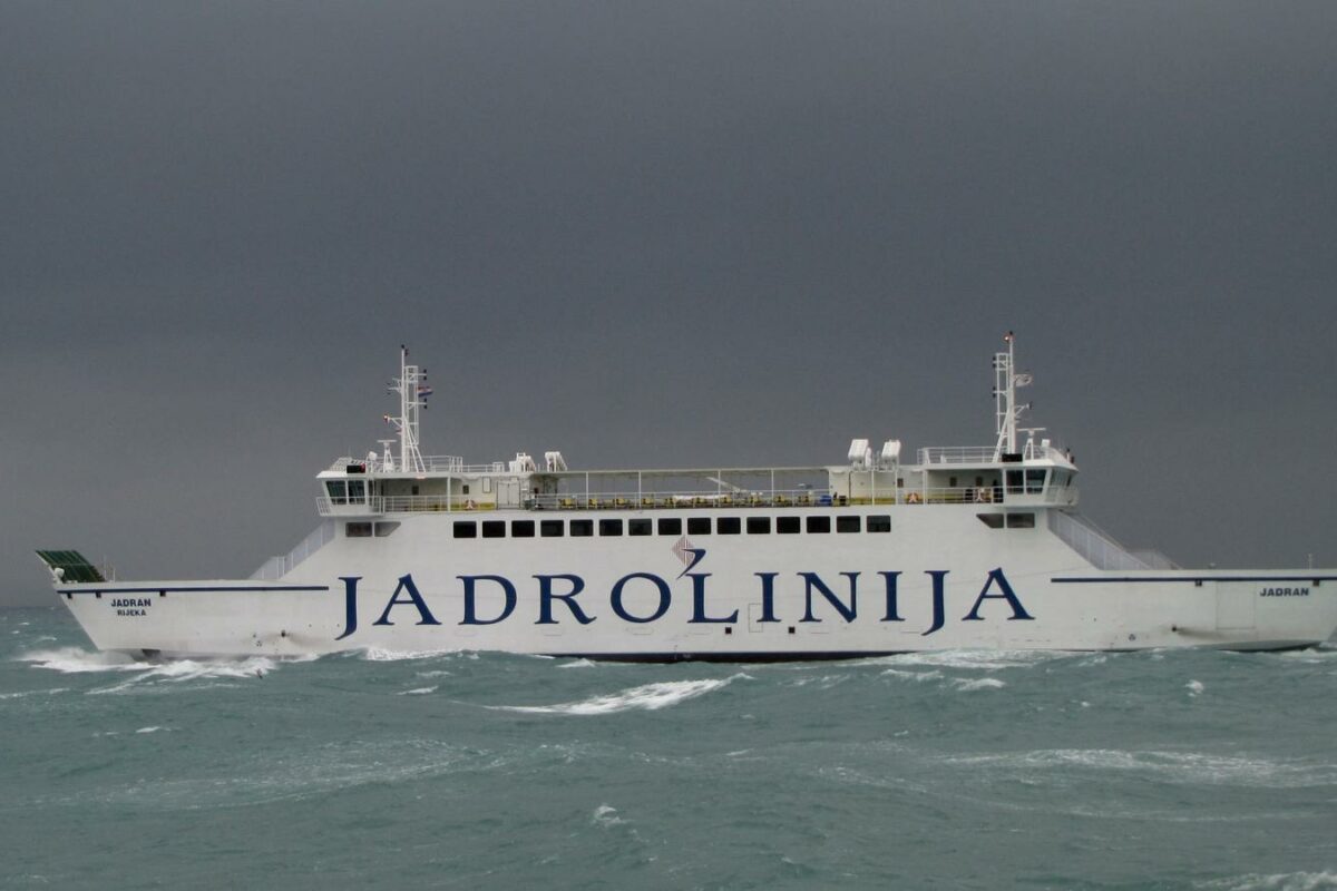 Jak vjetar stvara probleme u prometu, u prekidu su i brojne brodske linije - N1