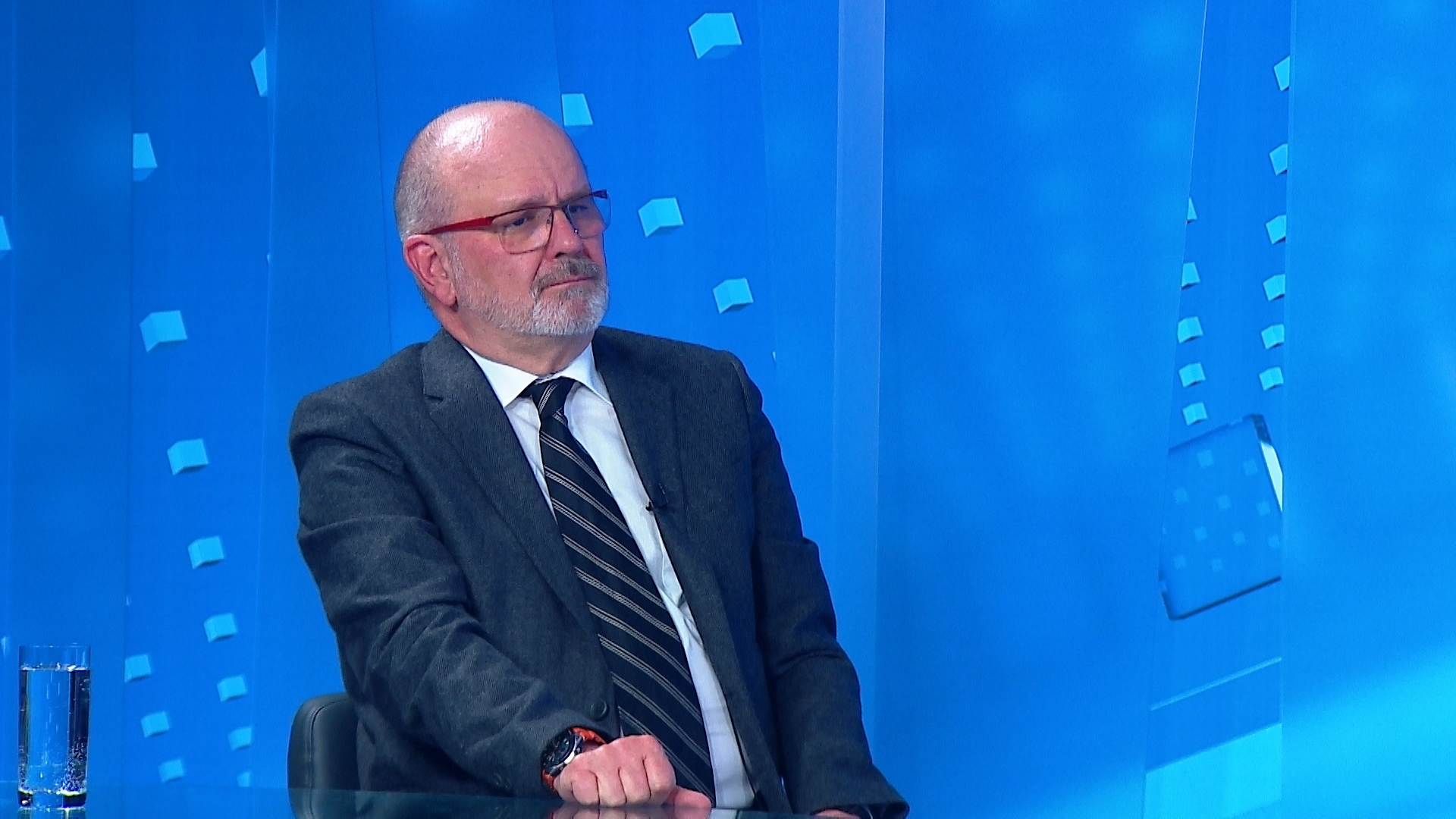 Paleži auta, pucnjava... Letica tvrdi: "Ako se ovo nastavi, neće biti ...