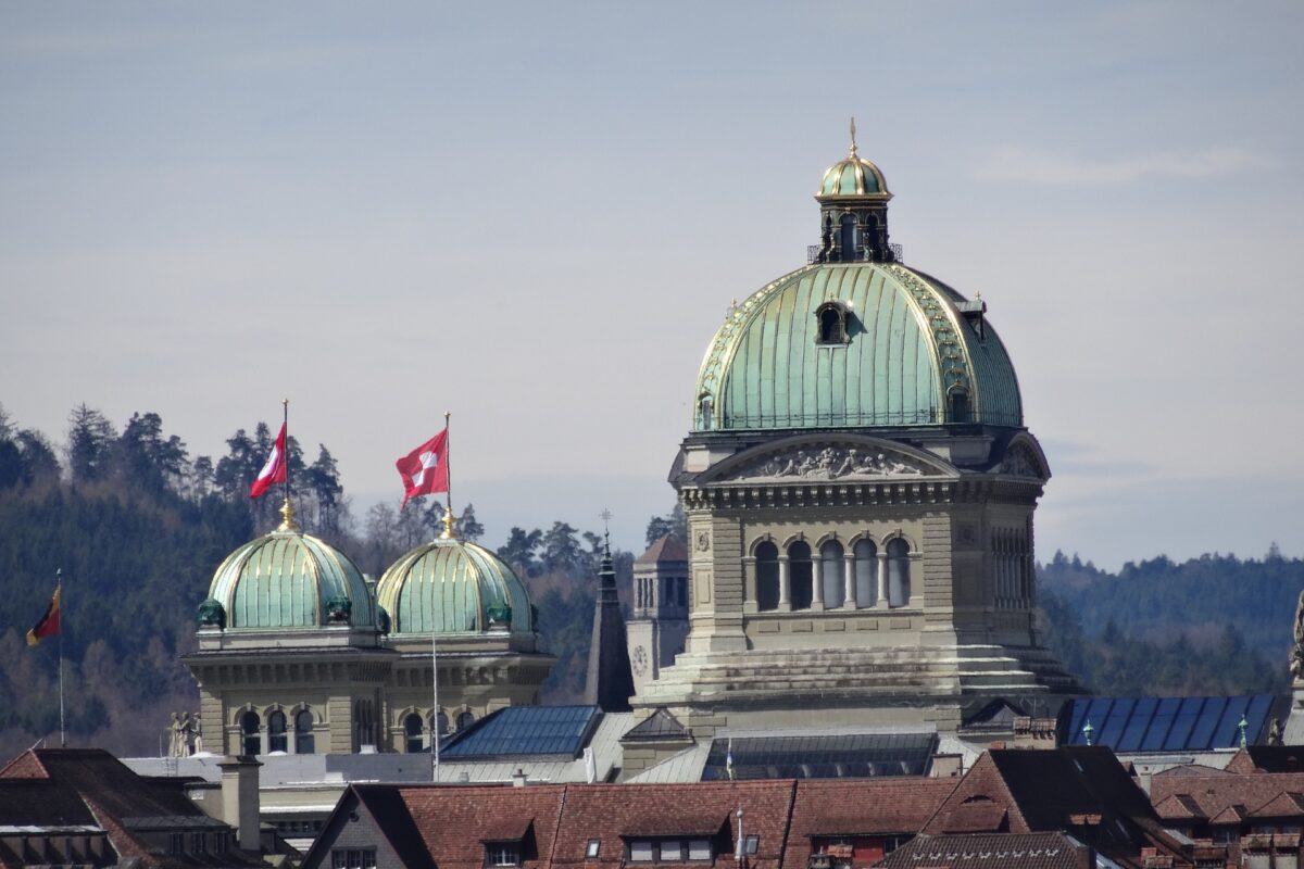 Zašto Švicarska gubi ugled? - N1