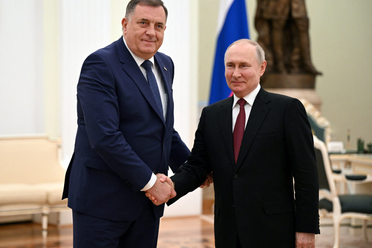 RT: Putin awards Dodik with Order of Alexander Nevsky - N1