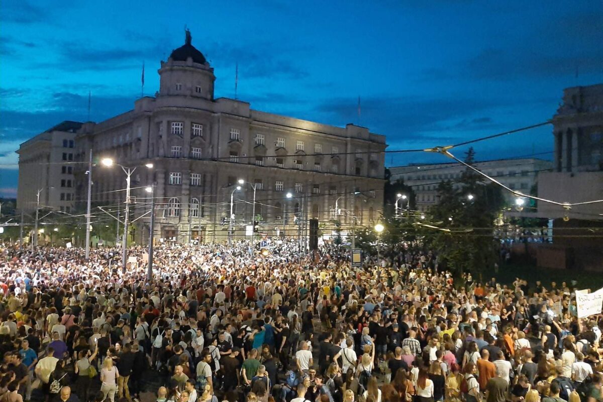 Fresh protests across Serbia, Belgrade demonstrators gather in front of ...