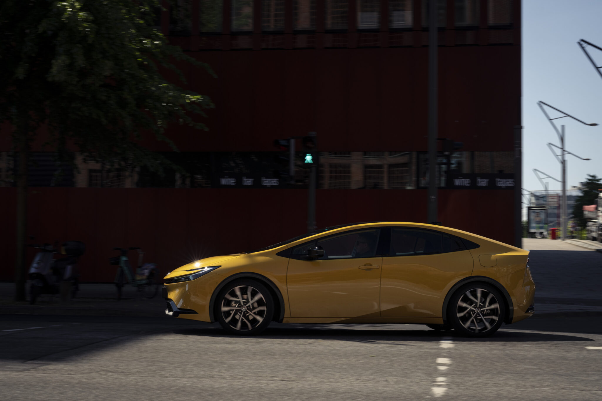 FOTO Nova Toyota Prius došla je u Hrvatsku, a Japanci tvrde da troši ...