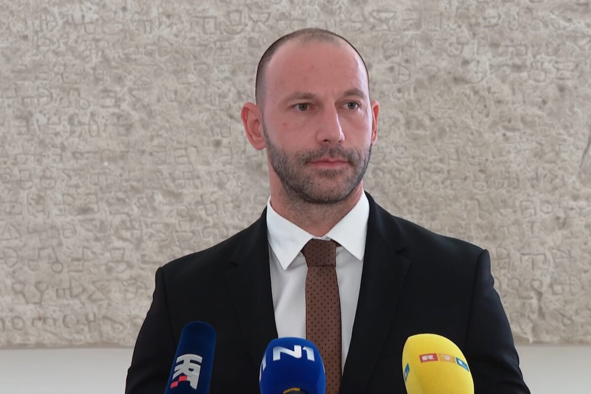 Damir Habijan prisegnuo u Saboru - N1