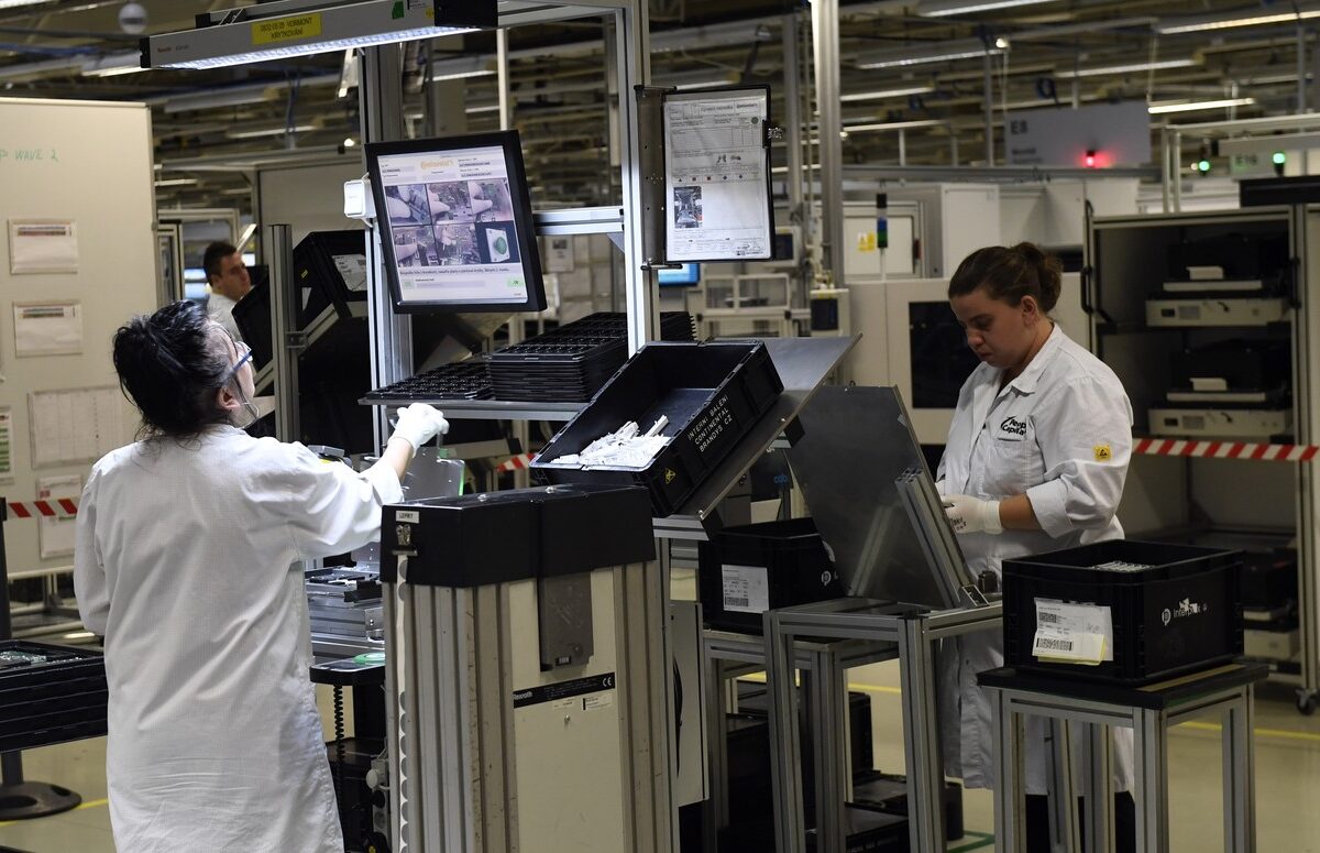 Njemački div automobilske industrije planira ukinuti 5.500 radnih ...