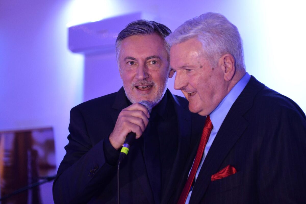 VIDEO / Hit na promociji Miroslava Škore: Ivica Todorić i on zajedno pjevali 'Sude mi' - N1