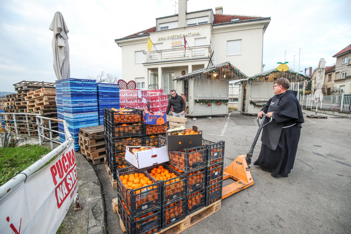Voditelj pučke kuhinje: Dolaze beskućnici, ljudi s nedovoljnim ...