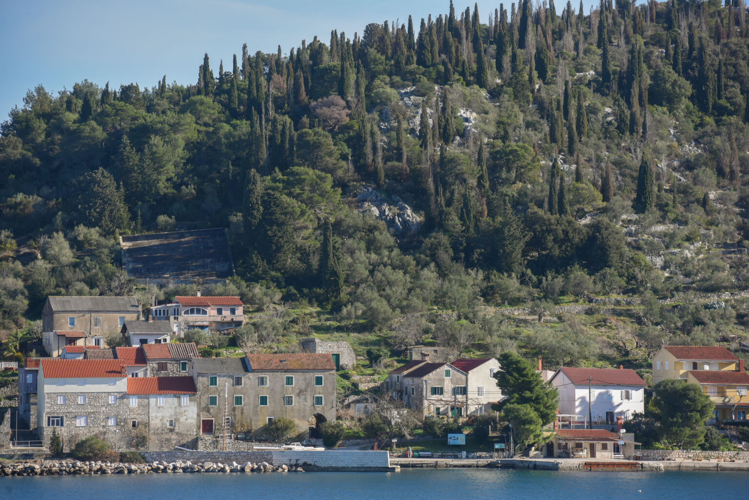 Upoznajte najmanji naseljeni otok u Hrvatskoj: Dom je samo 35 ljudi - N1