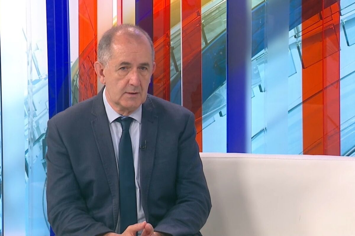 Profesor Rimac: Zašto se Vlada sastaje na tribinama stadiona u Hamburgu ...