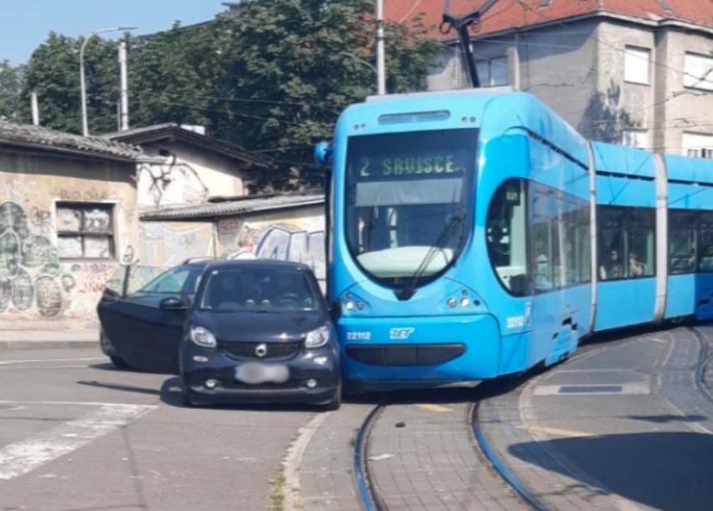 Sudar auta i tramvaja u centru Zagreba