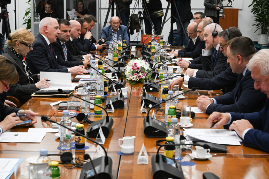 Saborski Odbor, dolazi Boris Ruge