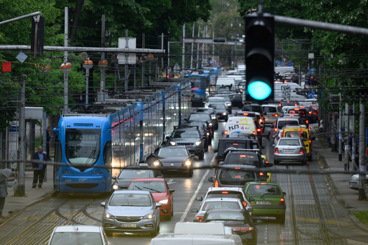 Prometni kaos u Zagrebu: Stali tramvaji