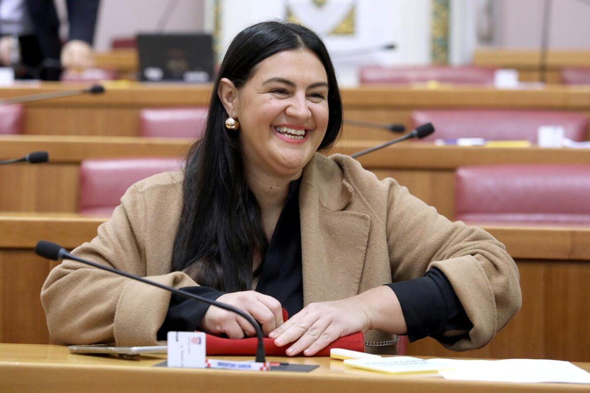 Bivša mostovka se vraća u politiku nakon četiri i pol godine