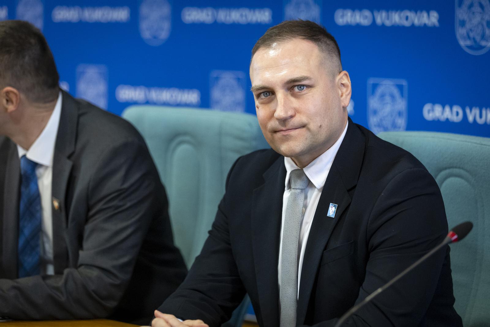 Što je sve u imovinskoj kartici naveo novi DP-ov ministar poljoprivrede ...